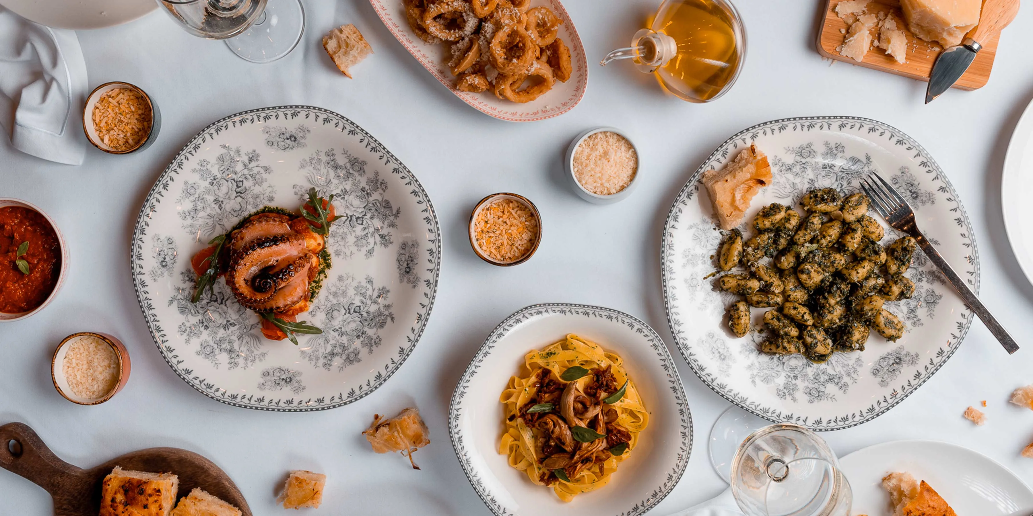 Góndola - International buffet restaurant | Cozumel Palace®